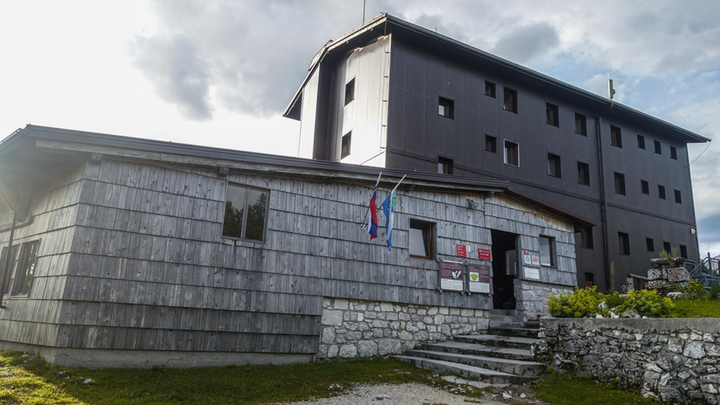 Dom na Komni | Triglav